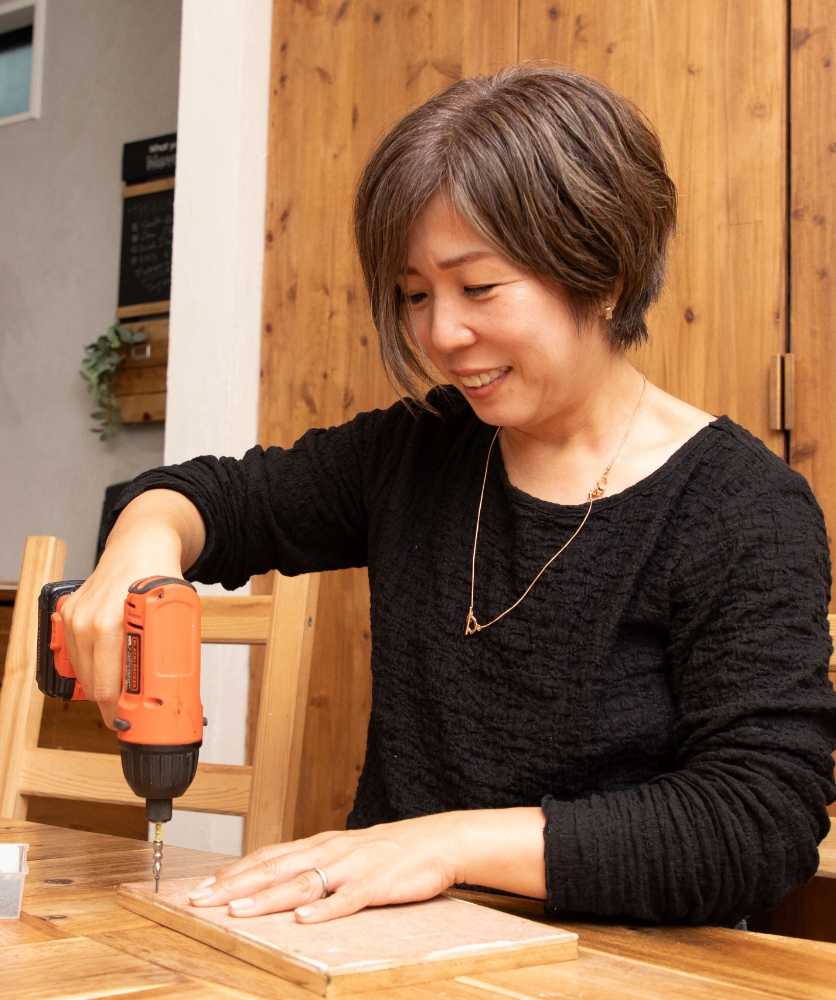 【クリスマス飾り】100均アイテムで作る、アンティーク風インテリア - sumica｜アイデアでつくる、自分らしい家